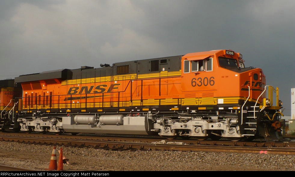 BNSF 6306